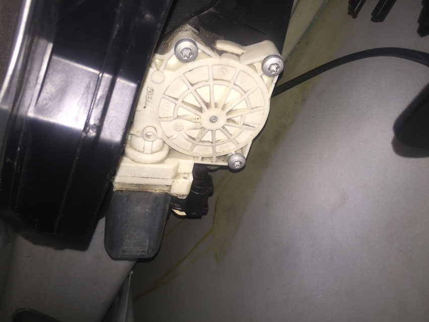 Accidentally closed door before completing repair…HELP | BimmerFest BMW ... Accidentally closed door before completing repair…HELP | BimmerFest BMW ...