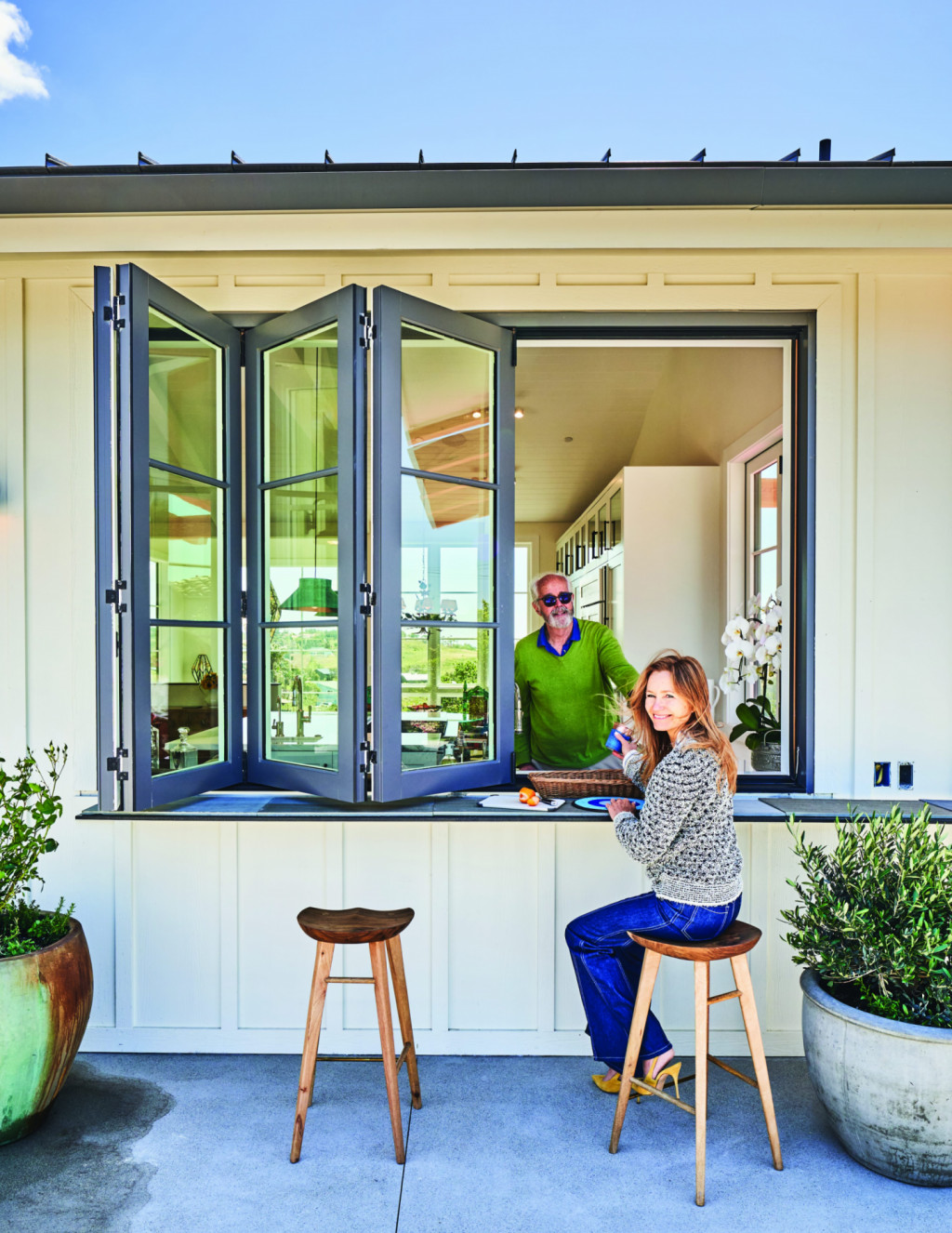 Embrace Effortless Entertaining: 5 Reasons You Need a Kitchen Servery ...