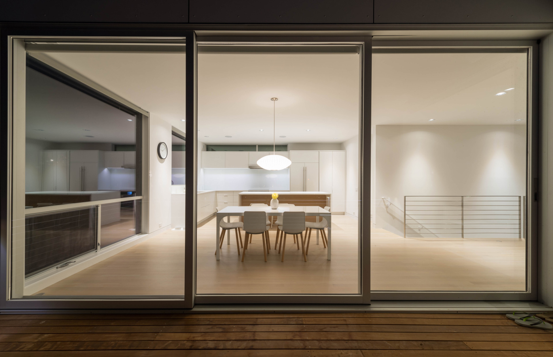 3 Reasons to Install Large Windows in Your Home or Office | LaCantina Doors