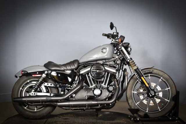 Certified Pre-Owned 2022 Harley-Davidson Sportster Iron 883 XL883N ...