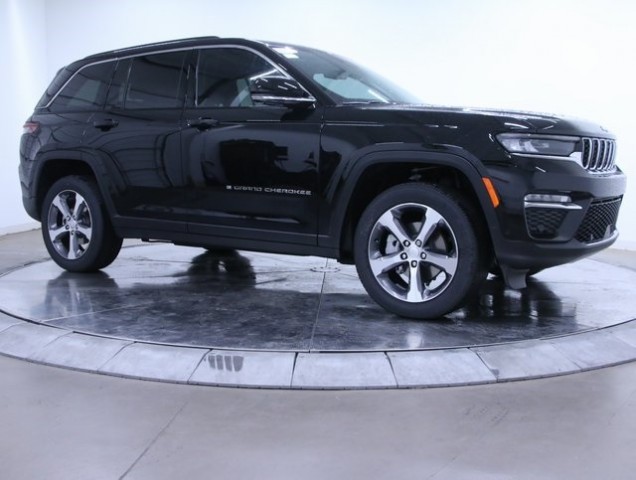 2022 Jeep Grand Cherokee For Sale | Bob Moore CDJR