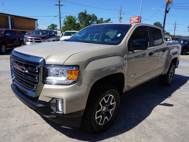 Pre-Owned 2022 GMC Canyon AT4 w/Cloth 4WD 128WB Crew Cab in Houma #1D0013B | Southland Dodge