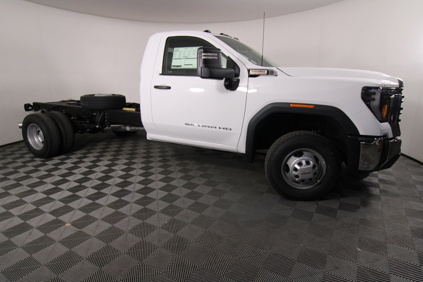 New 2024 GMC Sierra 3500 HD Chassis Cab Pro in Nampa #D440100 | Kendall at the Idaho Center Auto ...
