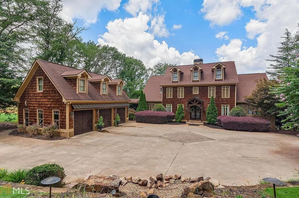 9 Gorgeous Georgia Custom Homes on the Market - Haven Lifestyles