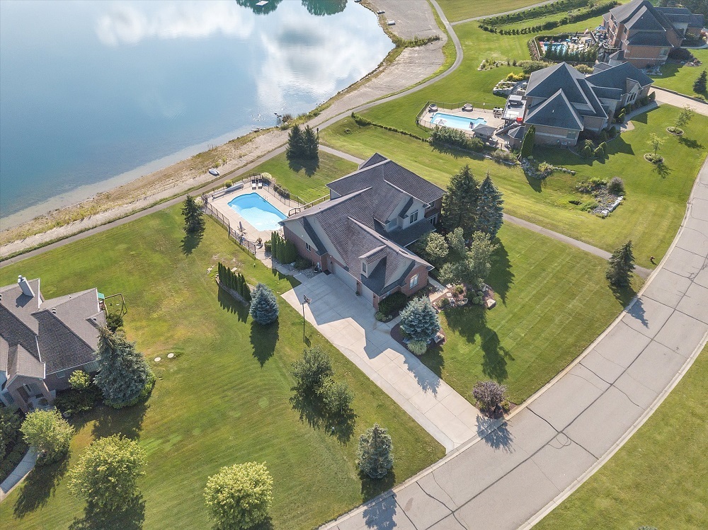 10 Incredible Homes On The Market In Desirable Neighborhoods - Haven Lifestyles