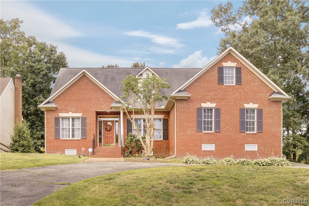 8 Homes On The Market In Desirable Neighborhoods - Haven Lifestyles