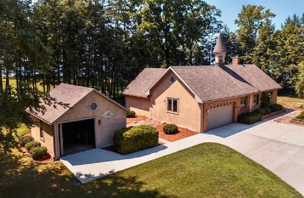 10 Michigan Waterfront Homes for Sale - Haven Lifestyles