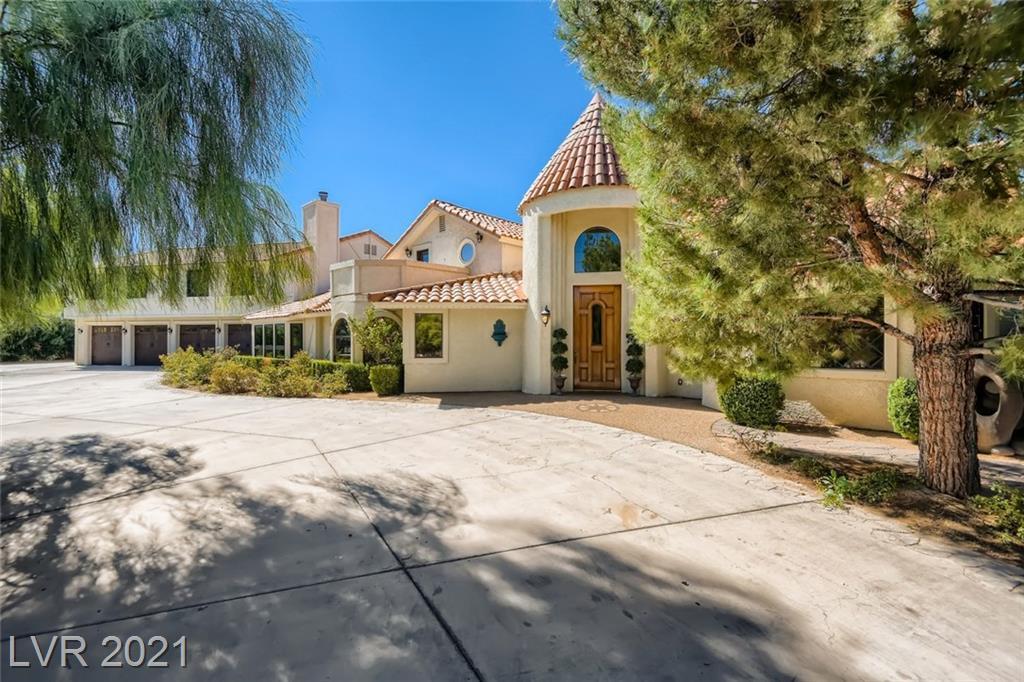 4 Gorgeous Homes On The Market In Desirable Gated Communities - Haven Lifestyles