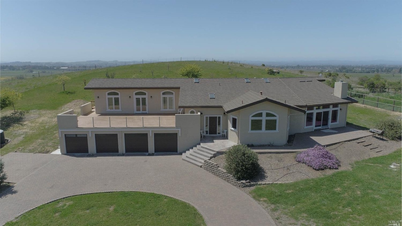 7 Stunning Homes On The Market in Santa Rosa - Haven Lifestyles