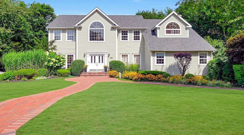 7 Homes with Beautiful Pools - Haven Lifestyles