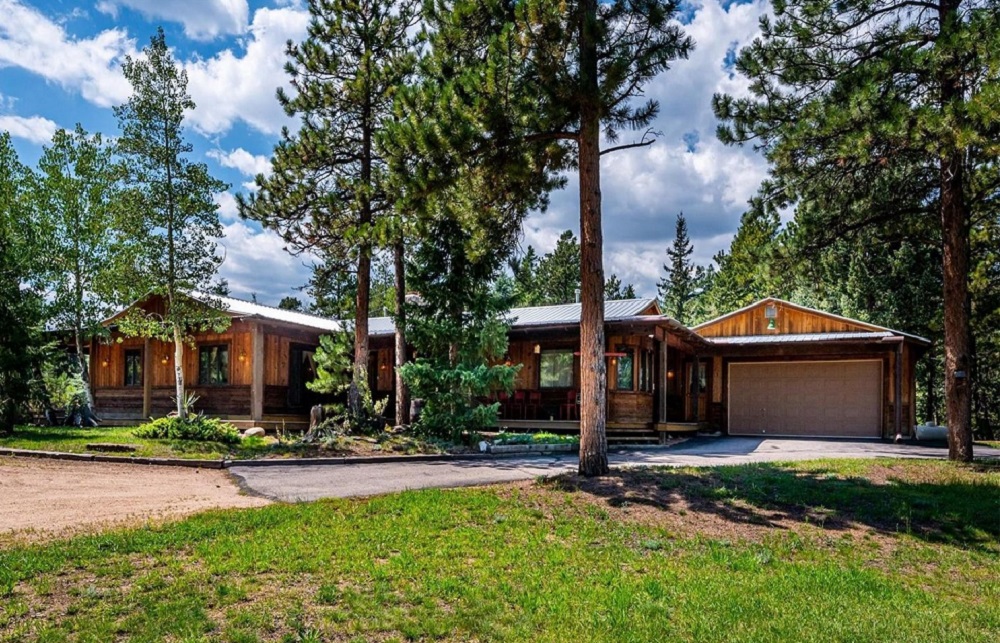 9 Colorado Ranch Homes on the Market - Haven Lifestyles
