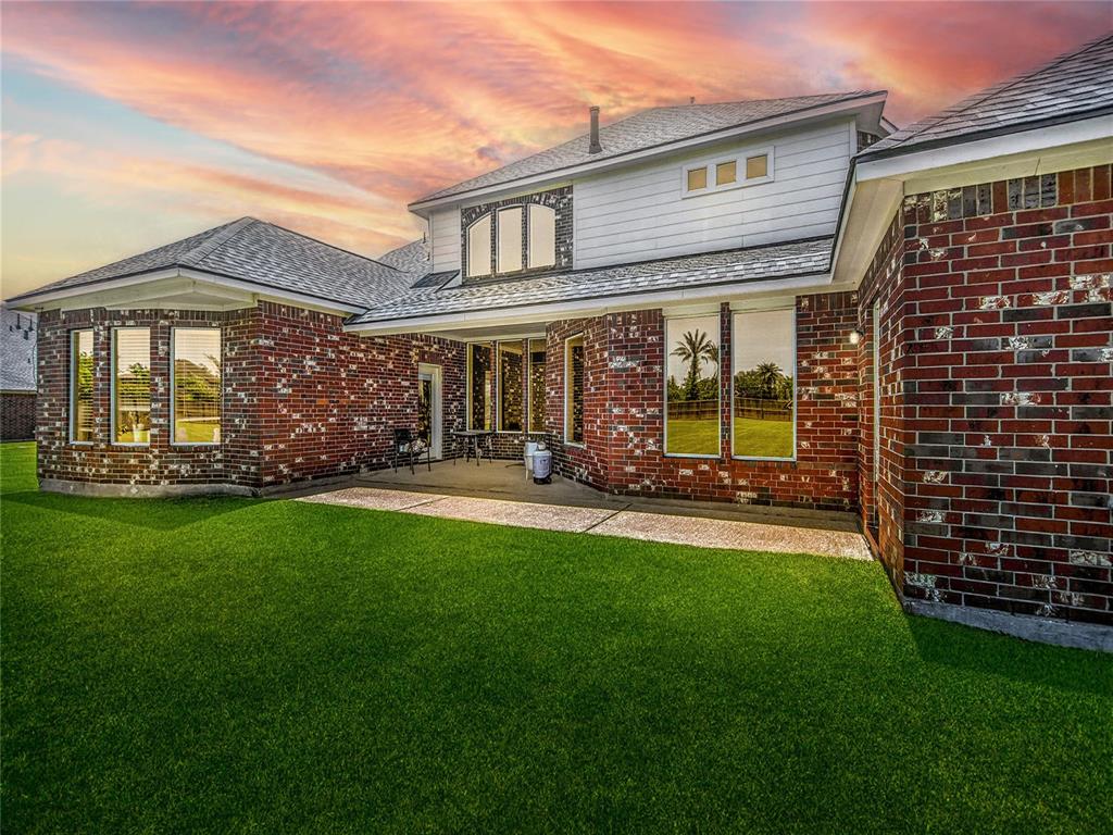 6 Homes On The Market in Gorgeous Gated Communities - Haven Lifestyles