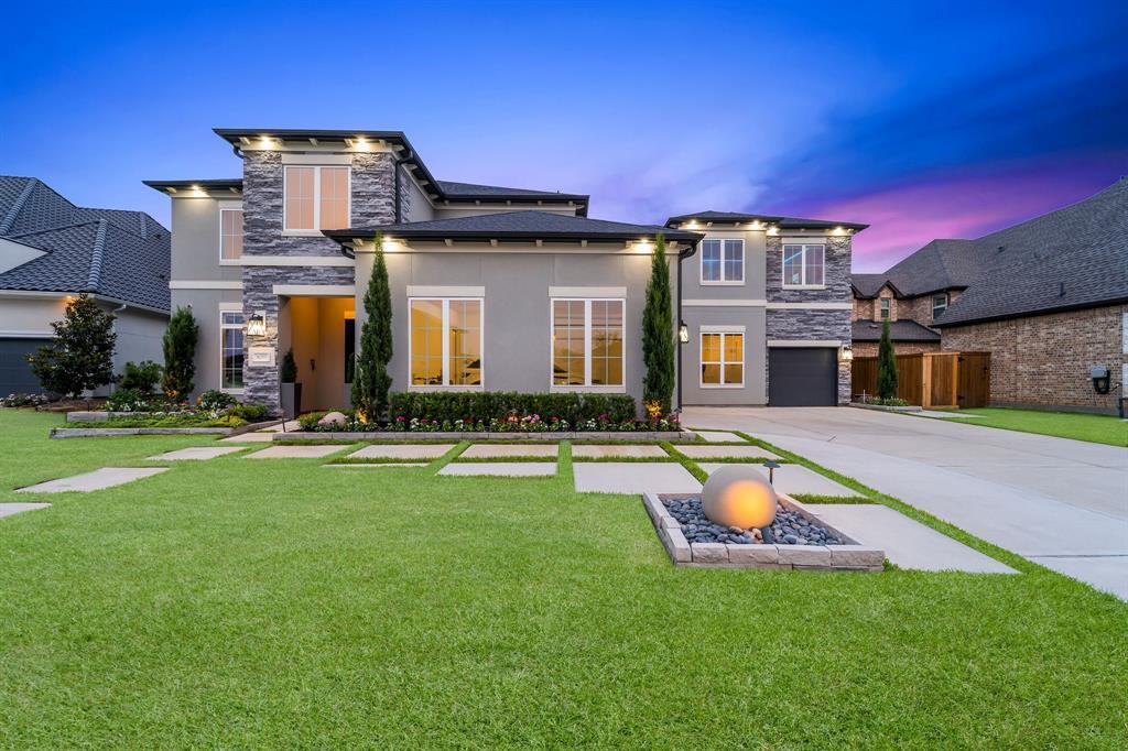 6 Homes On The Market in Gorgeous Gated Communities - Haven Lifestyles