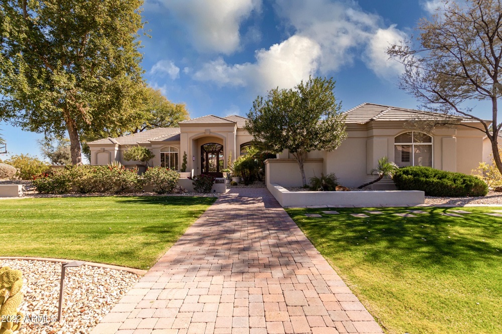 10 Incredible Phoenix Homes On The Market - Haven Lifestyles