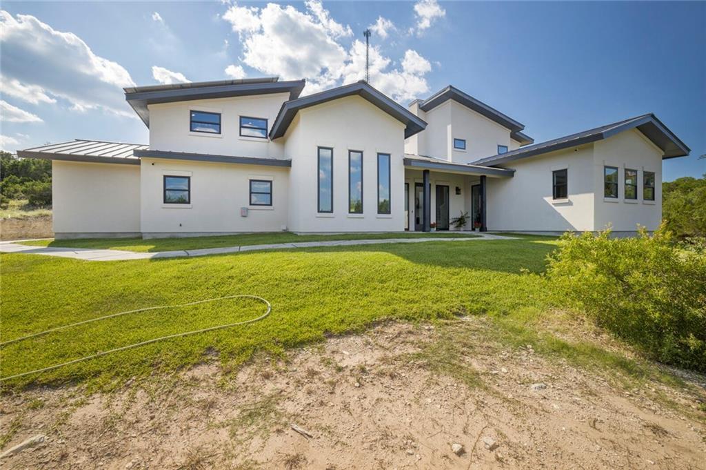 8 Gorgeous Homes on the Market in Desirable Neighborhoods - Haven Lifestyles