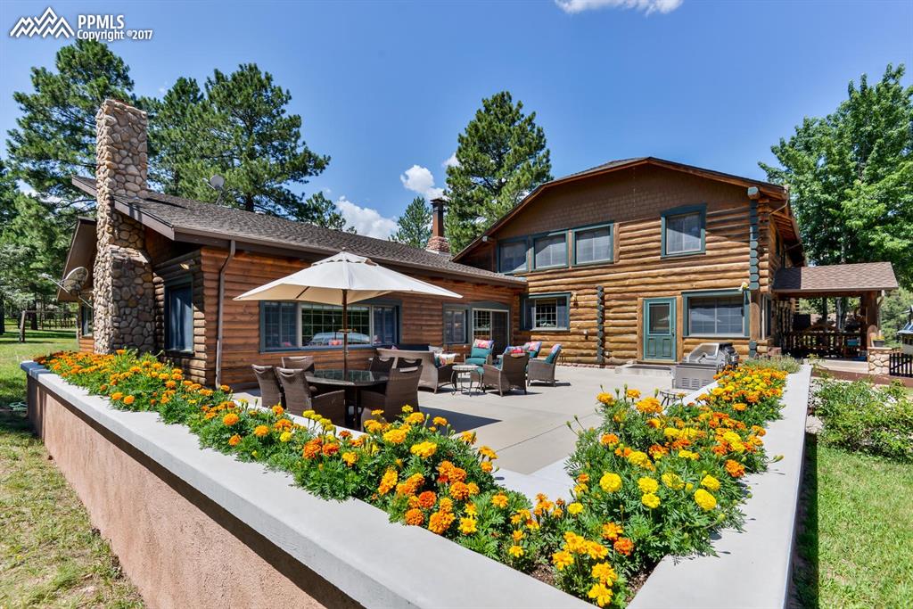 4 Exquisite Colorado Ranches On The Market - Haven Lifestyles