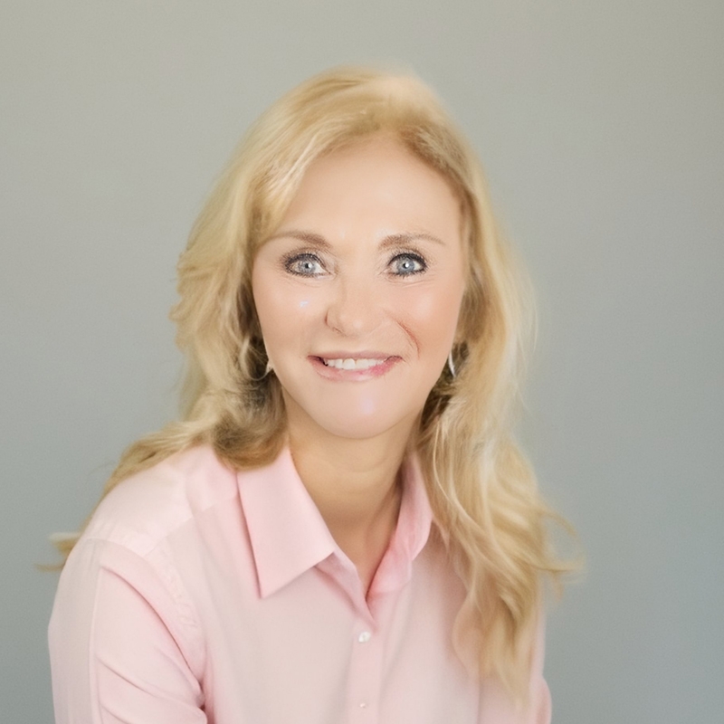 4 Spectacular Homes on the Market with Waterfront Views - Haven Lifestyles