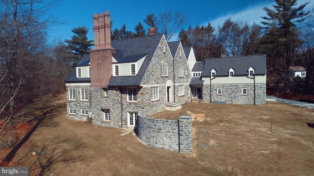 8 On The Market With Incredible Outdoor Spaces - Haven Lifestyles