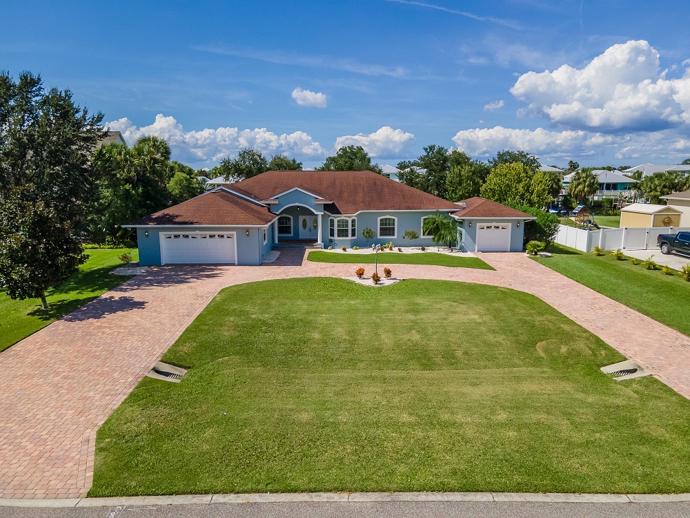 5 Gorgeous Homes On The Market In Gated Communities - Haven Lifestyles