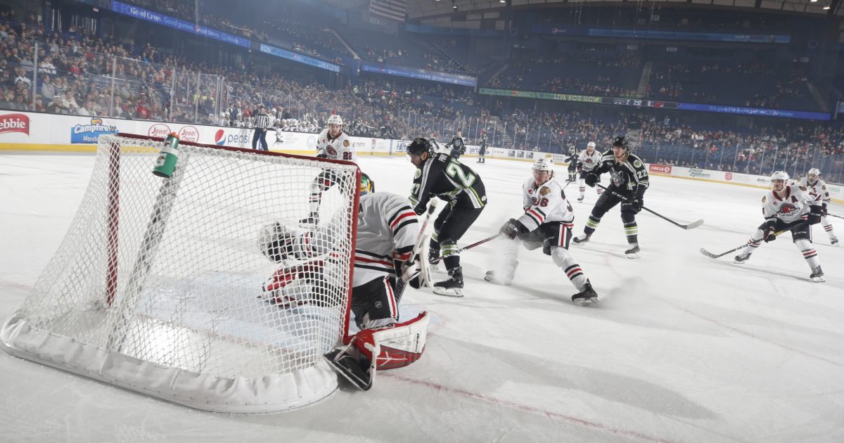 Rockford IceHogs | IceHogs End Three-Game Weekend with Loss to Wolves