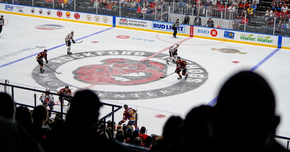 Rockford IceHogs | RECAP: IceHogs Fall Short at Sold-Out Home Opener