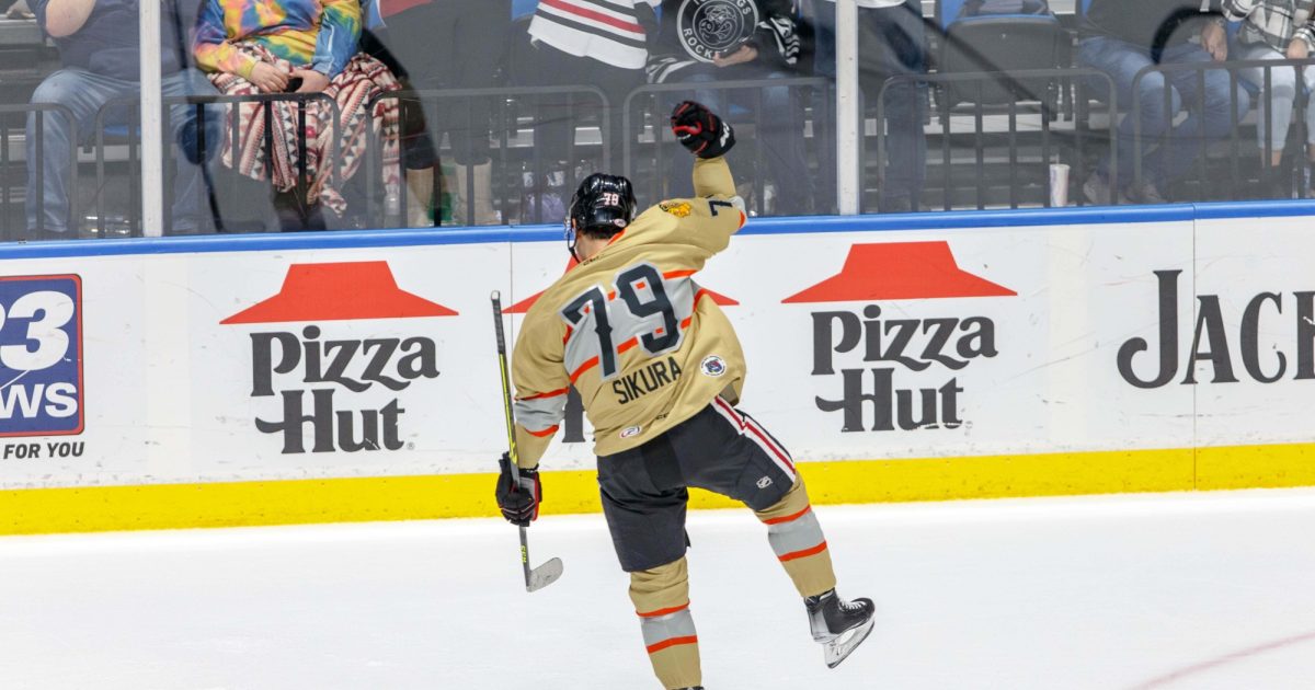 Rockford IceHogs | Sikura, Hogs Snap Admirals’ Streak