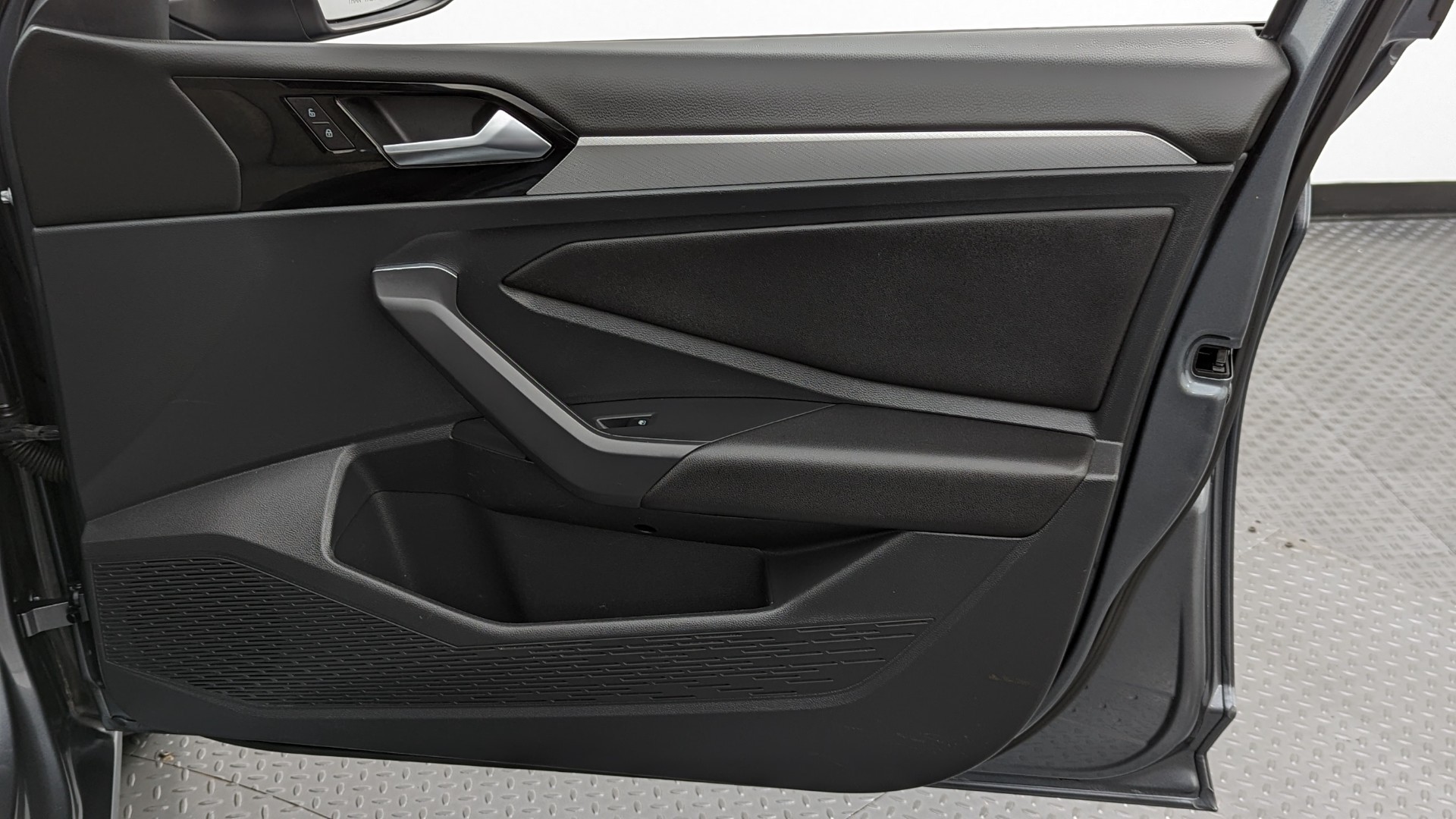 Used 2019 VOLKSWAGEN JETTA R-LINE for sale in WEST PALM | 130359