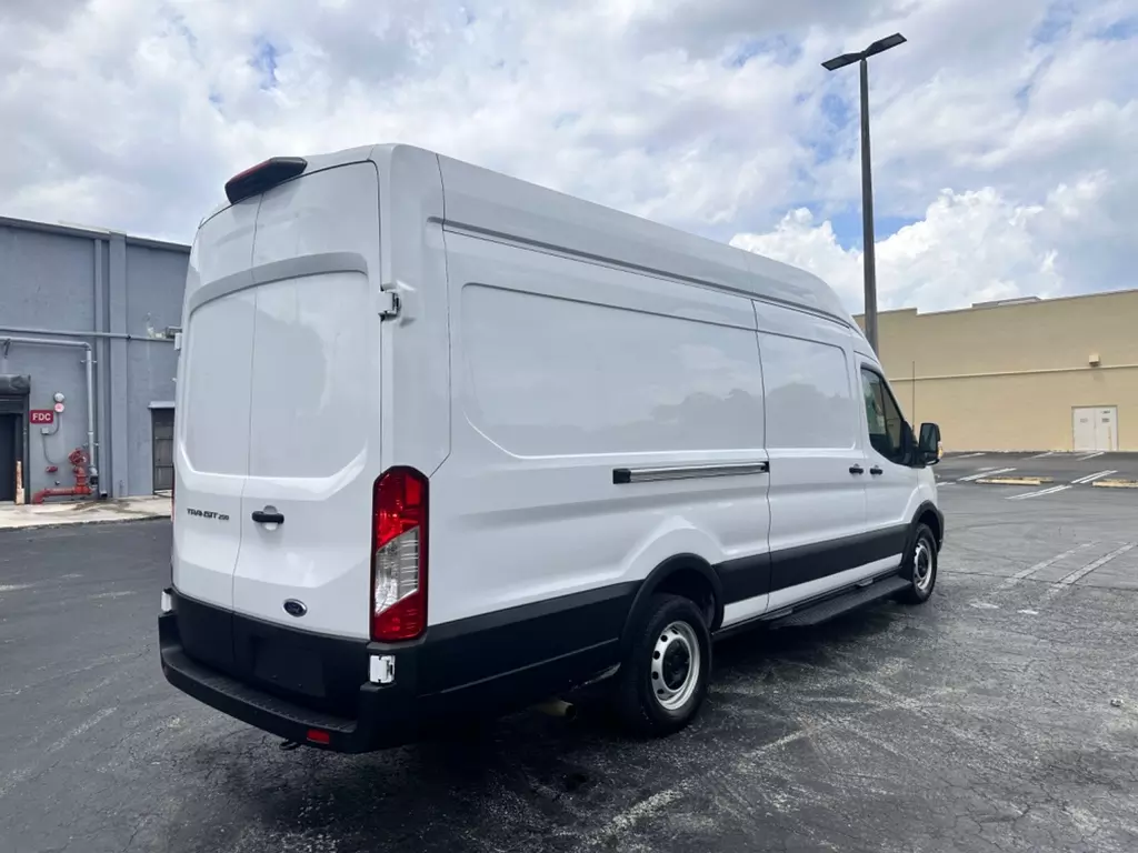 Used 2022 FORD TRANSIT HIGH ROOF 148 WB for sale in MIAMI | 141101