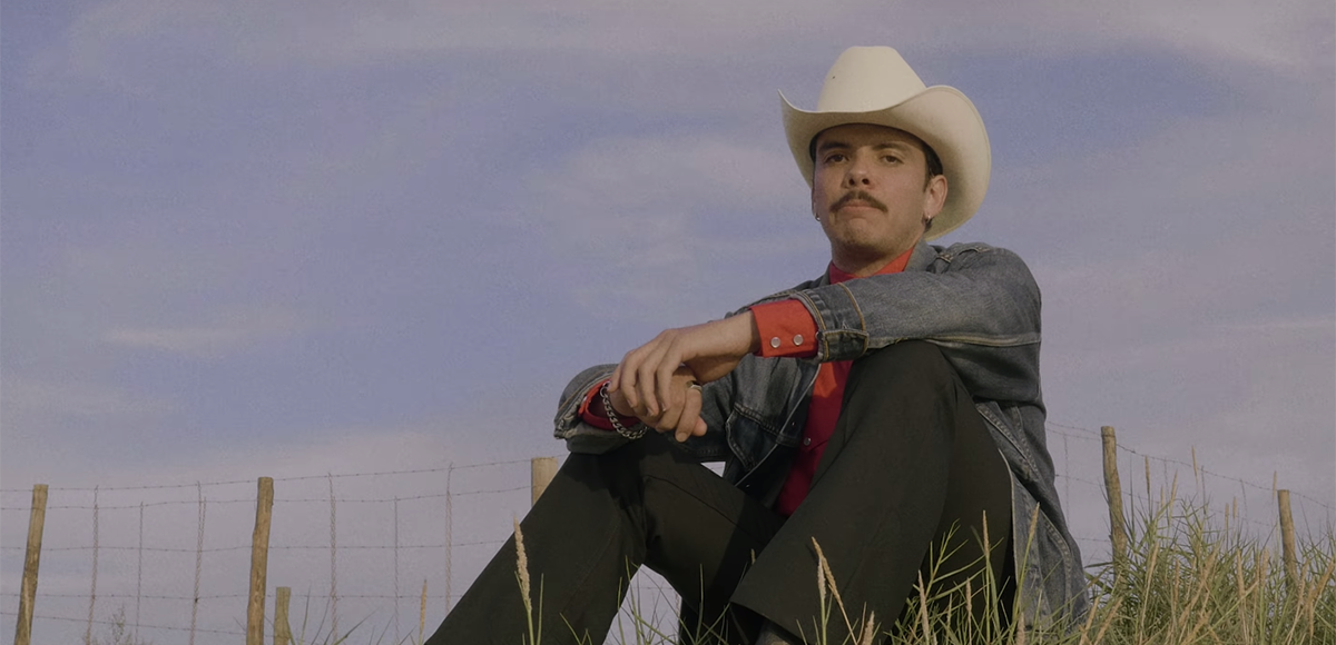 Simpson Ahuevo comparte su nuevo sencillo "Arre" - #SigueLeyendo