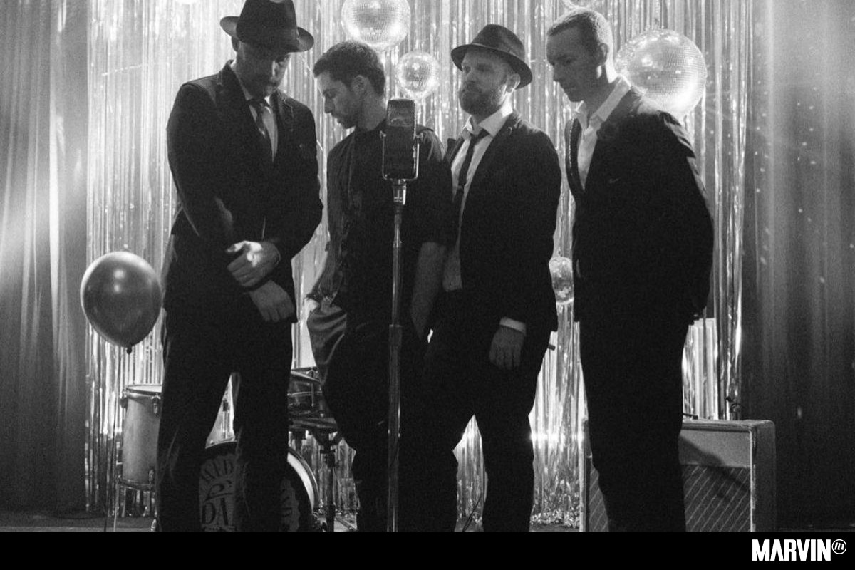 Coldplay estaría anunciando un nuevo proyecto llamado 'Alien radio'