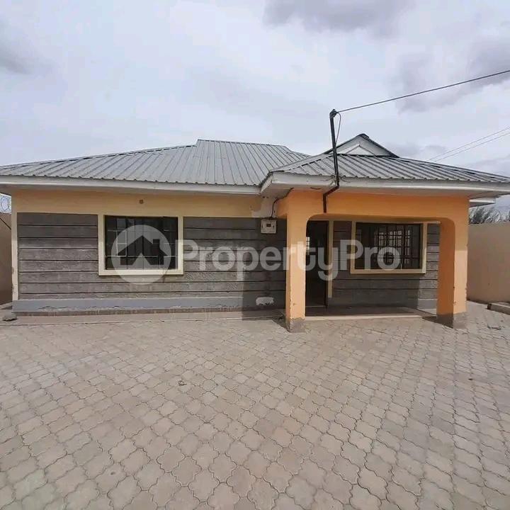 3 bedroom Bungalow Houses for rent Simba Court estate, Syokimau Nairobi ...