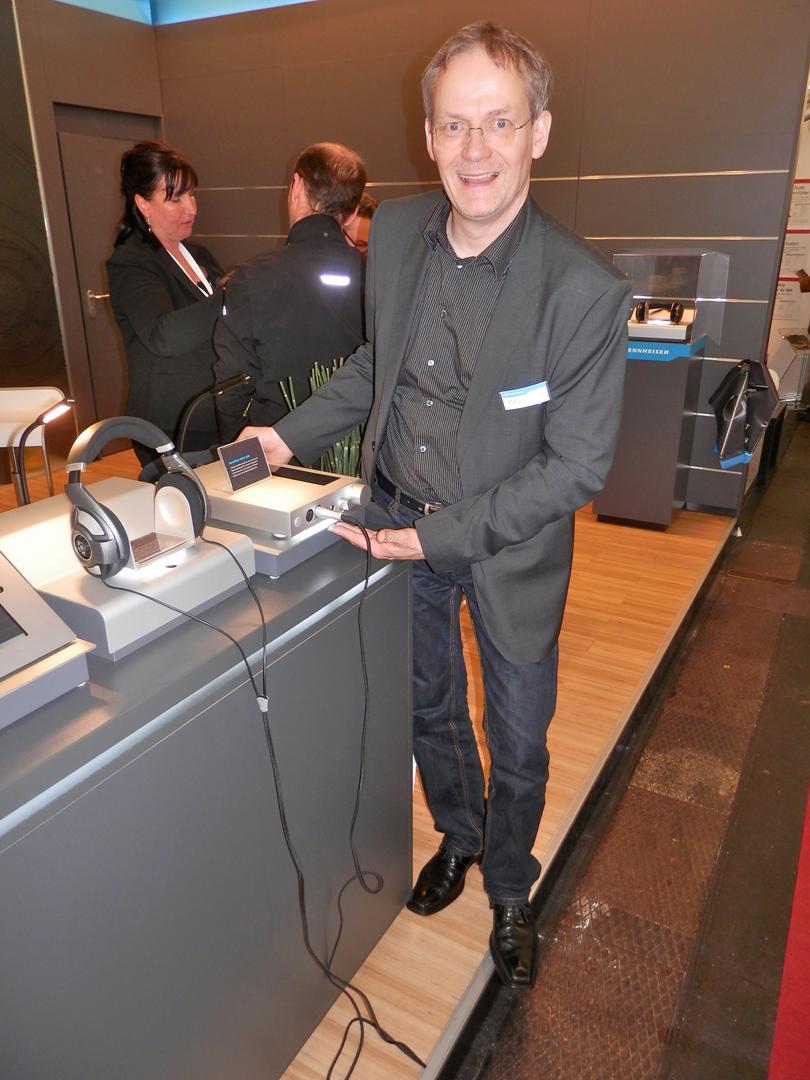 Munich 2013 - Earphones & Headphones, Part 2 (Hi-Fi+) - The Absolute Sound