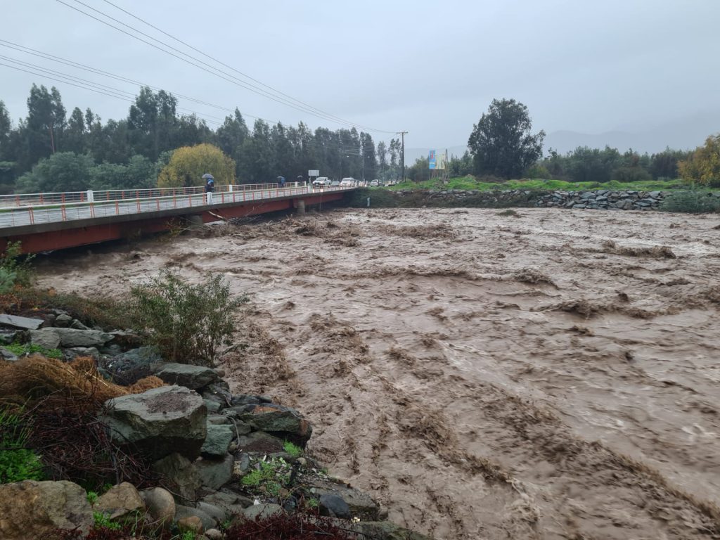 Equipo de Emergencia de la Municipalidad de Rengo desplegado en terreno ...