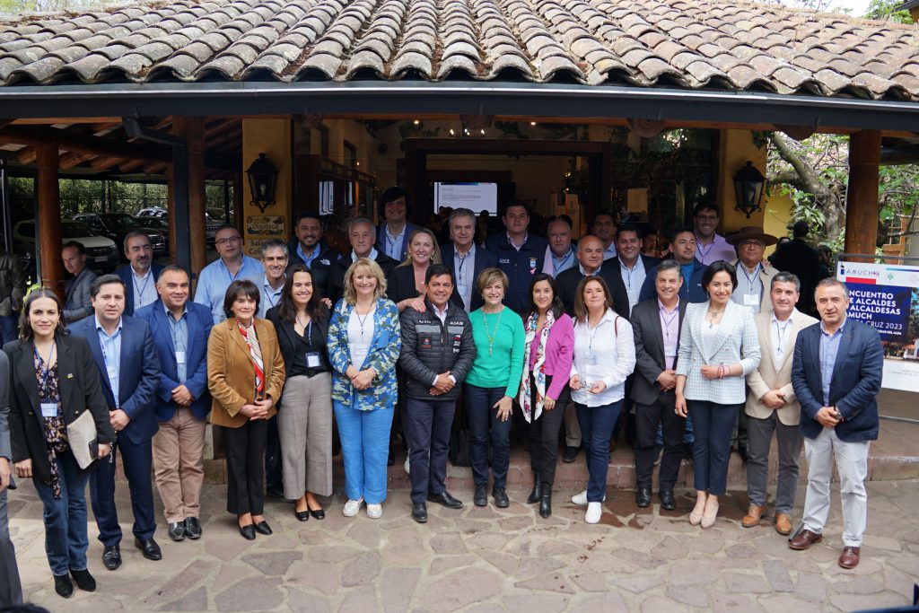 En Santa Cruz se realizó encuentro de alcaldes y alcaldesas de la AMUCH