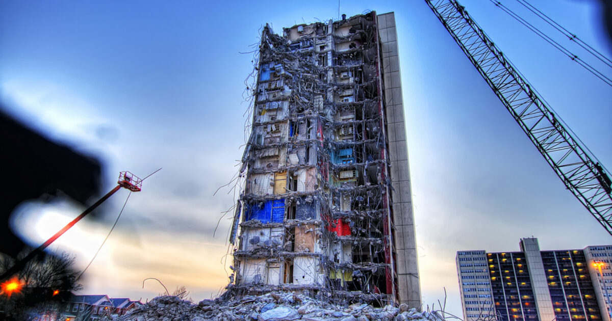 Documenting the Rise and Fall of Chicago’s Cabrini-Green Public Housing ... Documenting the Rise and Fall of Chicago’s Cabrini-Green Public Housing ...