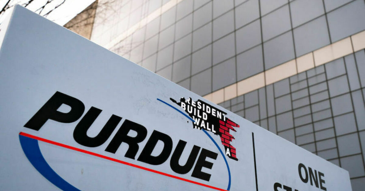 10 Signs That Prove Big Pharma Could Care Less About Your Health - In ...