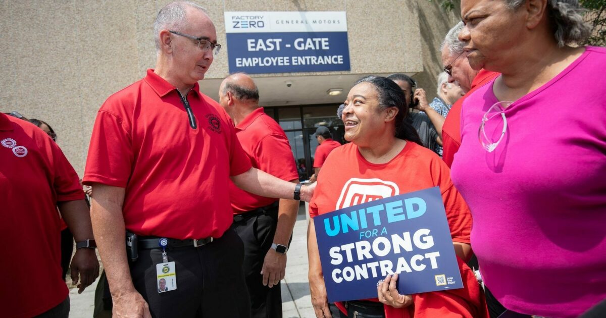 Episode 11: UPS Negotiations Resume. One Week Till Deadline. - In These ...