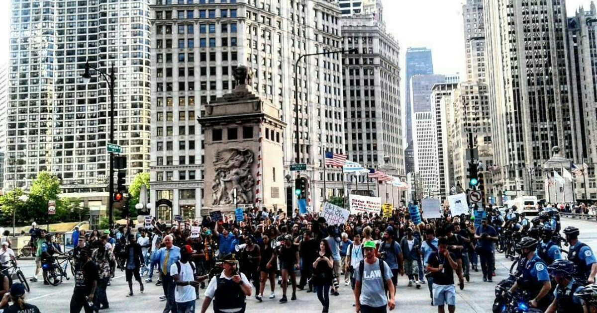 Illinois Bill Would Allow Cops to Spy on Protesters Using Drones With ...