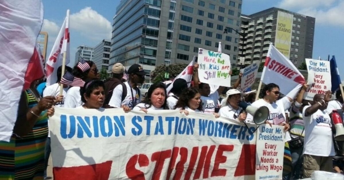 Low-Wage Workers in D.C. Turn Pledge of Allegiance Into Protest Chant ...