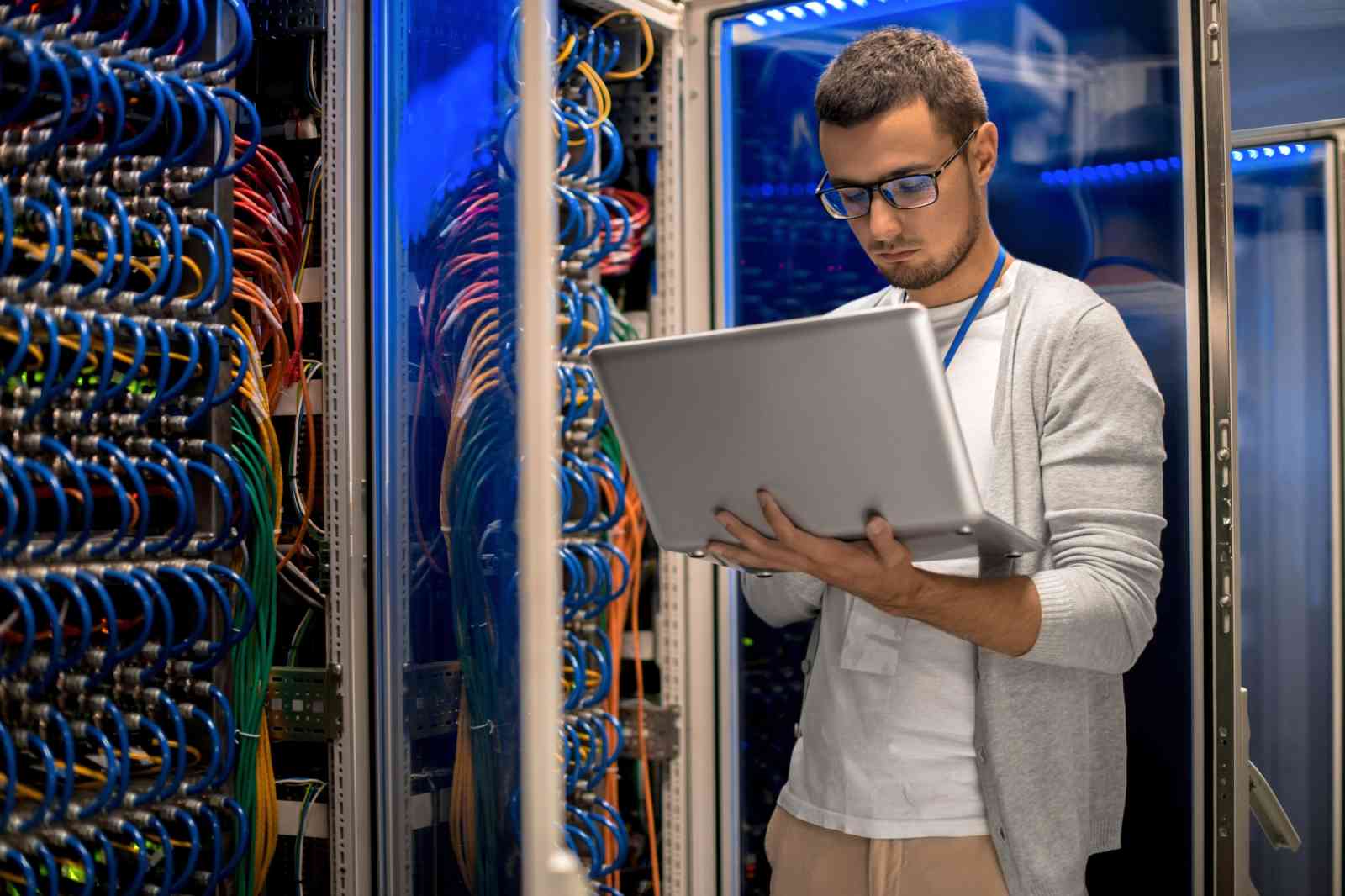 Available Jobs For IT Security And Network Technicians MedCerts