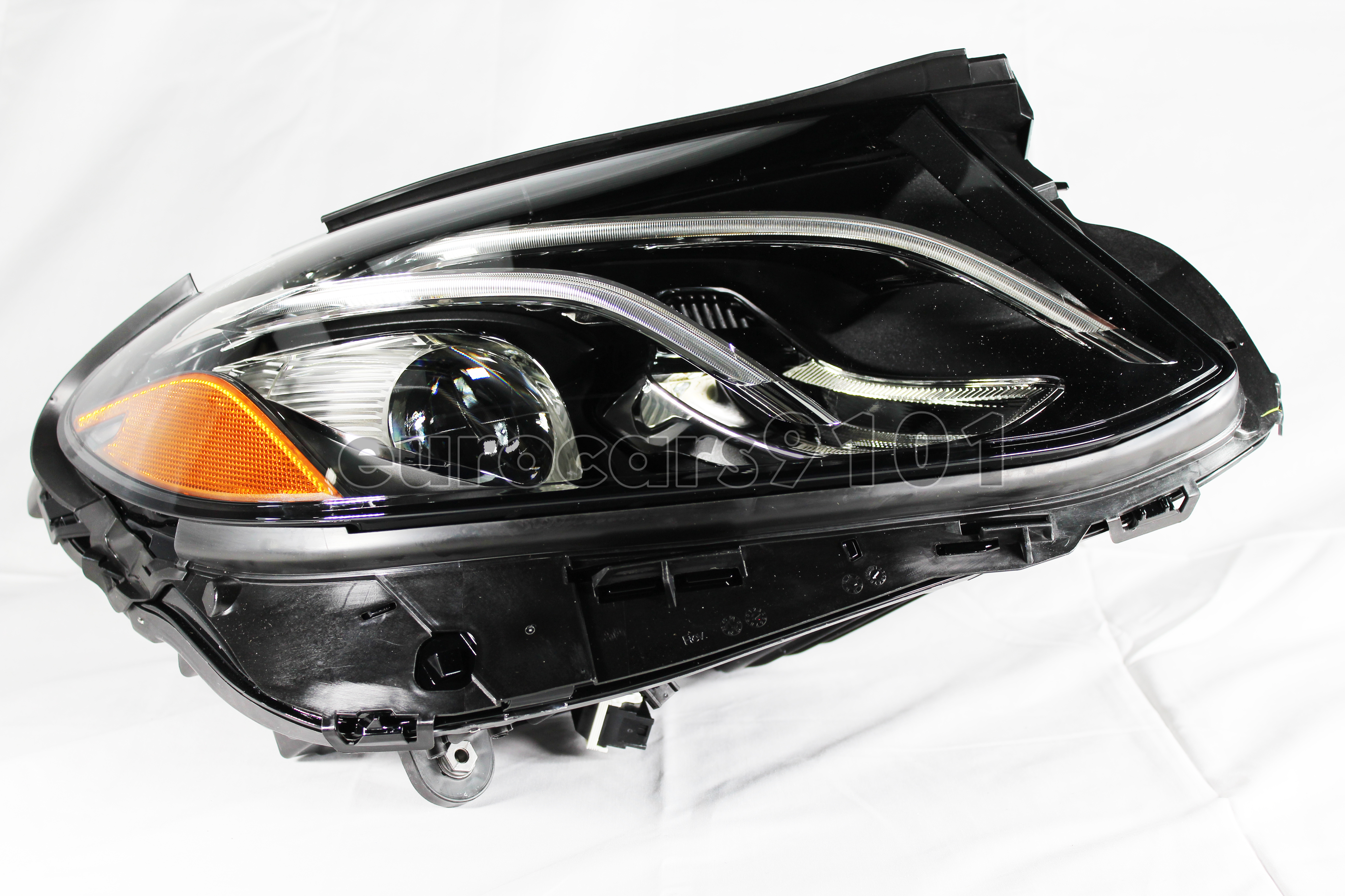 Mercedes-Benz E300 Hella Front Left Headlight Assembly 012076551 ...