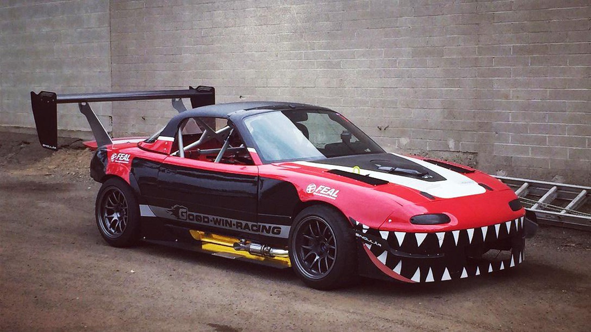 V6 Miata Dominates All at Buttonwillow | News | Grassroots Motorsports