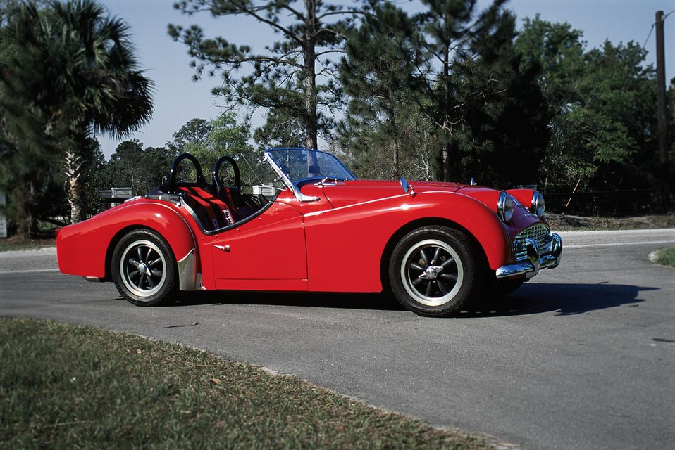 A Crazy Fast V8 Triumph TR3| Classic Motorsports forum