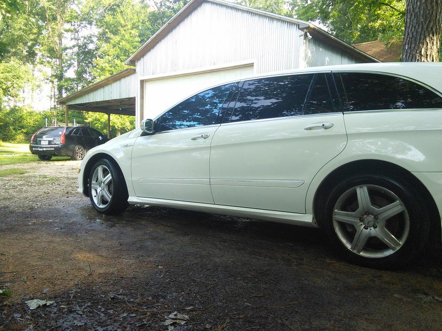 It Lives: The Internet's Favorite Mercedes-Benz R63 AMG | News ...