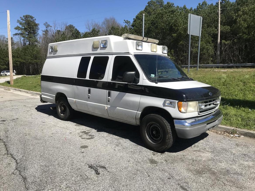Your Projects: Can’t Go Wrong With Something Named Camper VanBulance ...