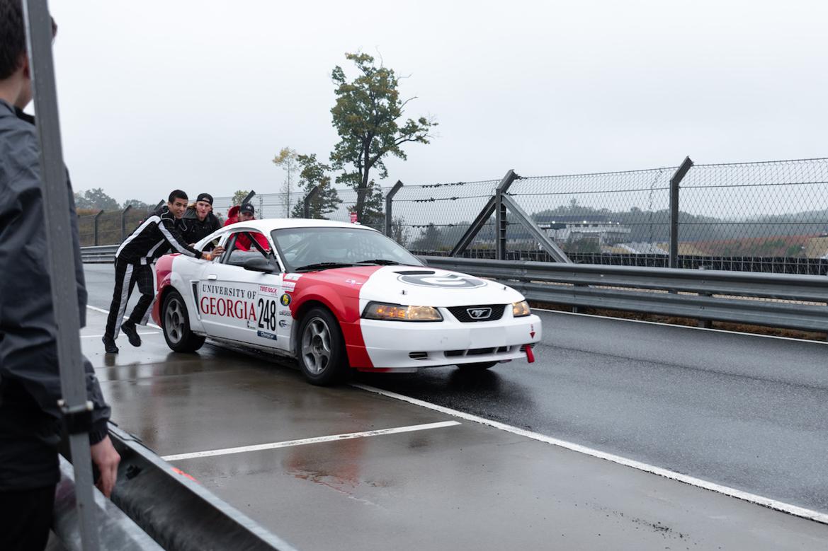 november-issue-racing-101-college-students-tackle-champcar | News ...