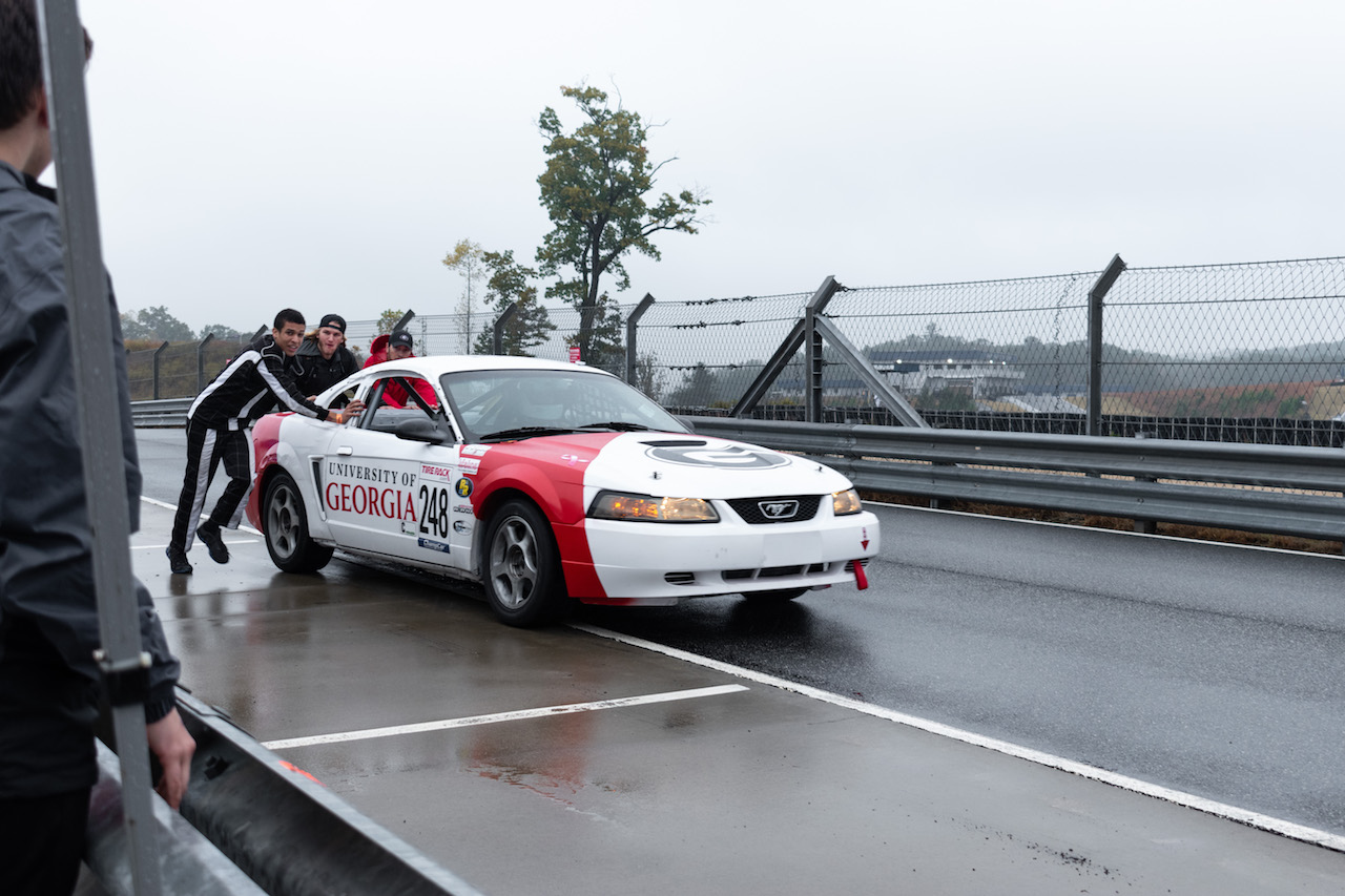 november-issue-racing-101-college-students-tackle-champcar | News ...