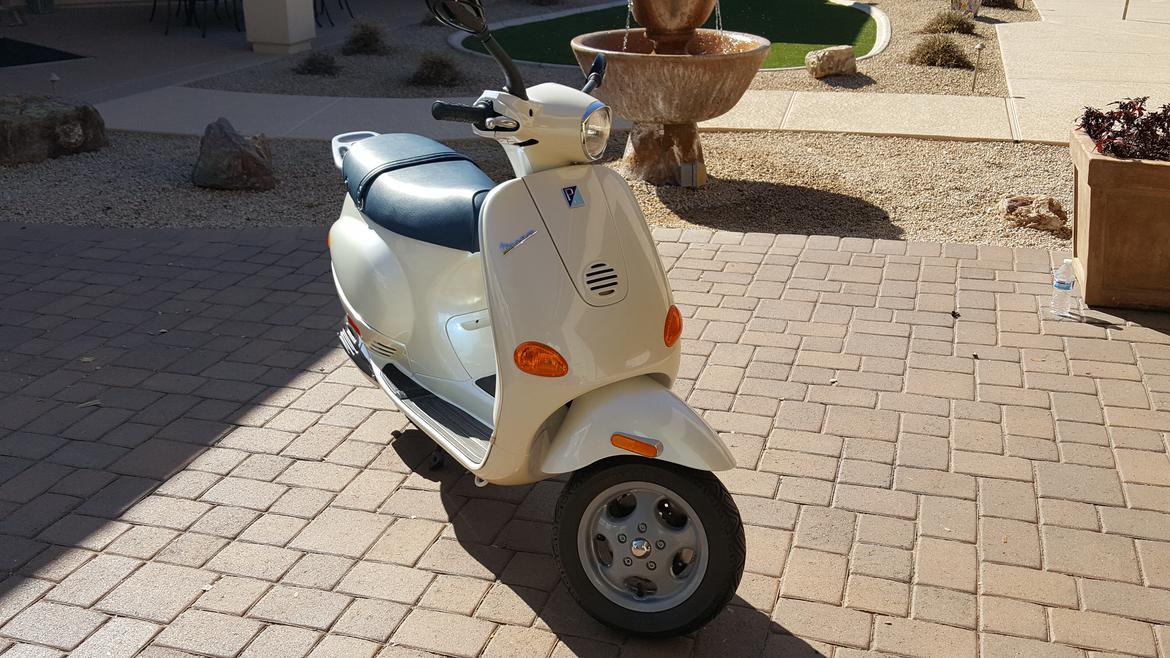 2002 Vespa Piaggio ET2 50cc scooter 800 miles like new!! - $1700| Open ...