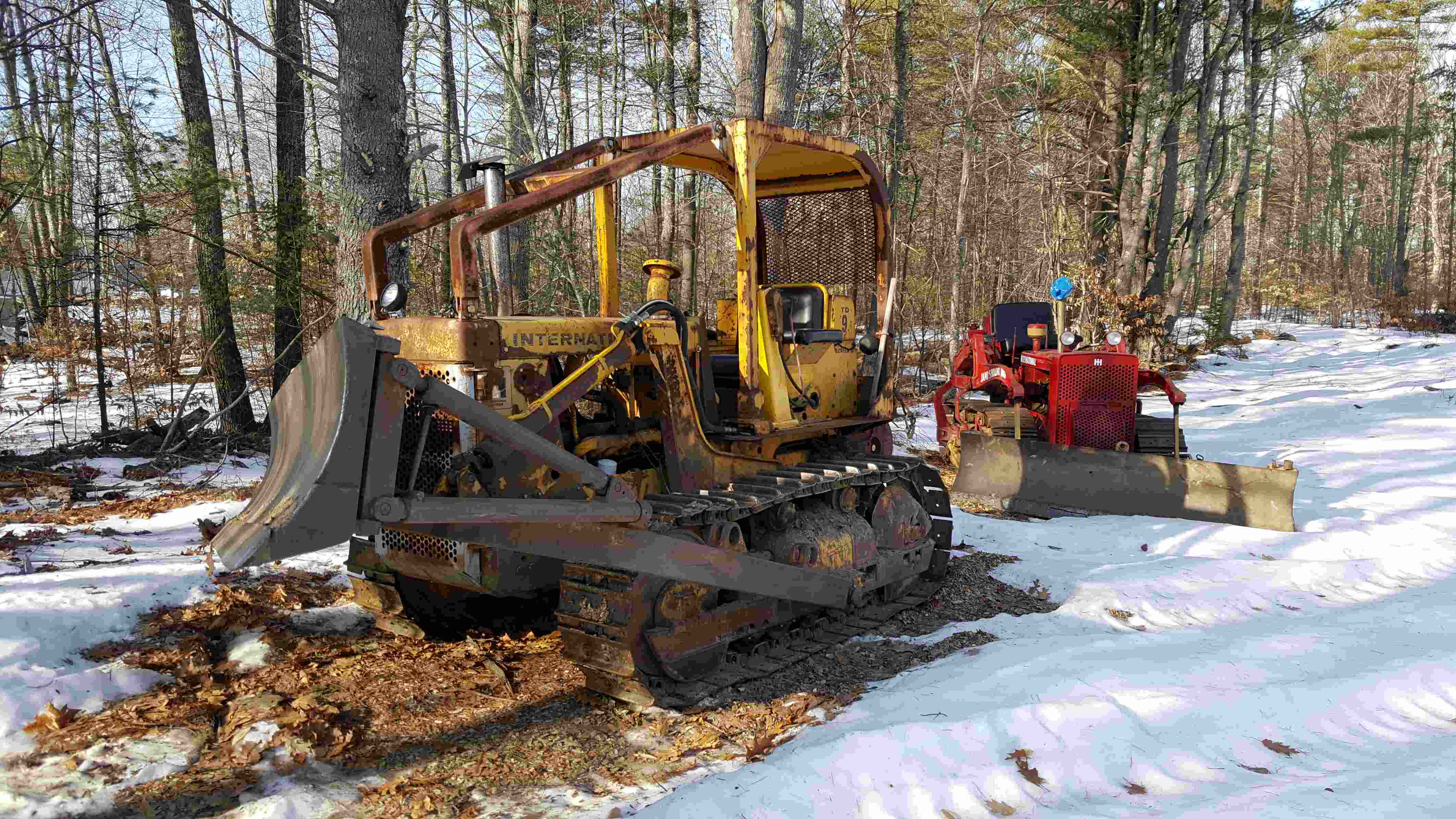 Winter cat logging - IH Construction Equipment - Red Power Magazine ...