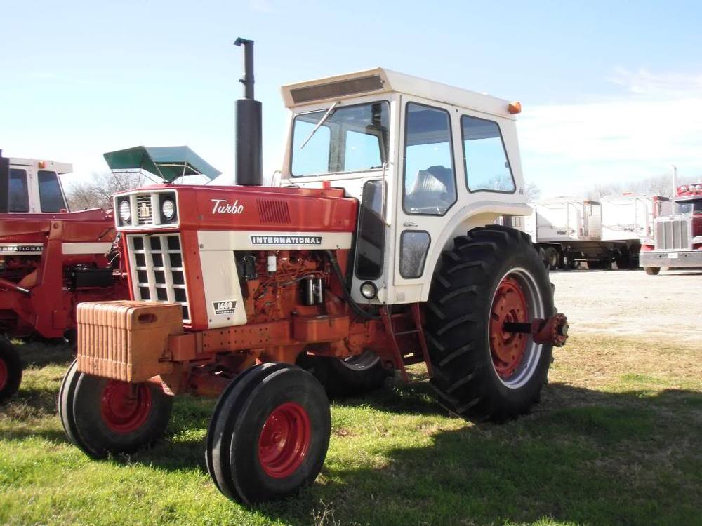 Brand new just off the lot IH 1466 with everything - Coffee Shop - Red ...